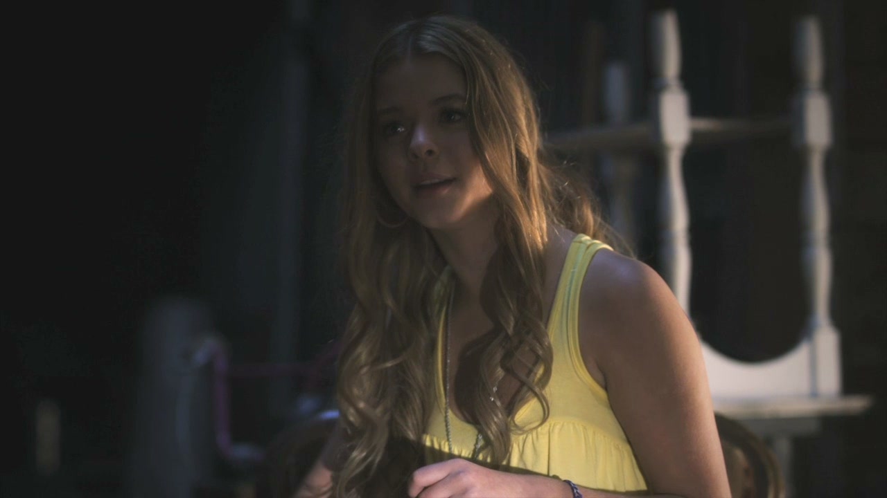 1.01 Pilot - PLL101-00024 - Pretty Little Liars Screencaps