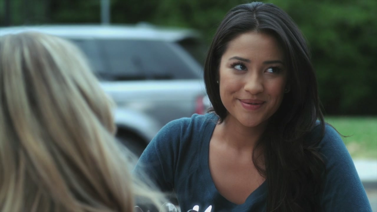 1.13 Know Your Frenemies - PLL113-0202 - Pretty Little Liars Screencaps