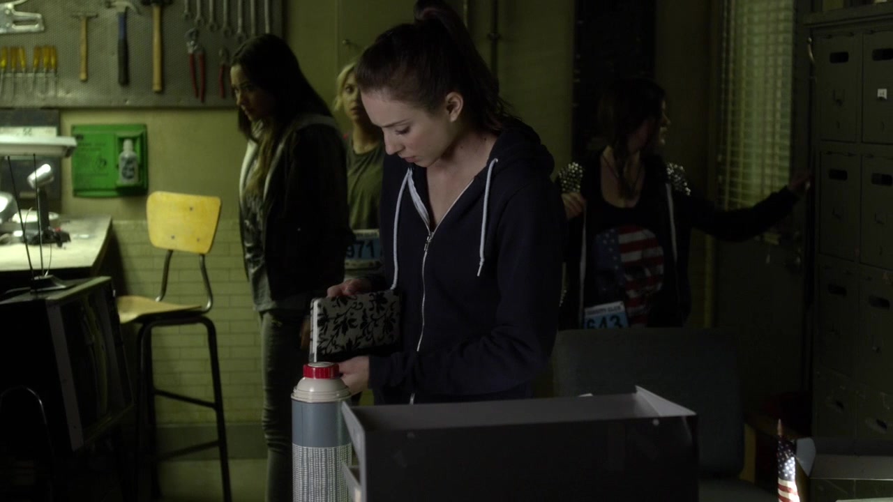 3.14 She's Better Now - 0810 - Pretty Little Liars Screencaps