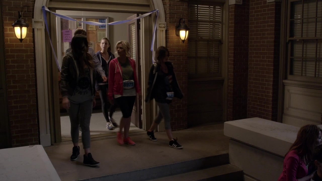 3.14 She's Better Now - 0899 - Pretty Little Liars Screencaps