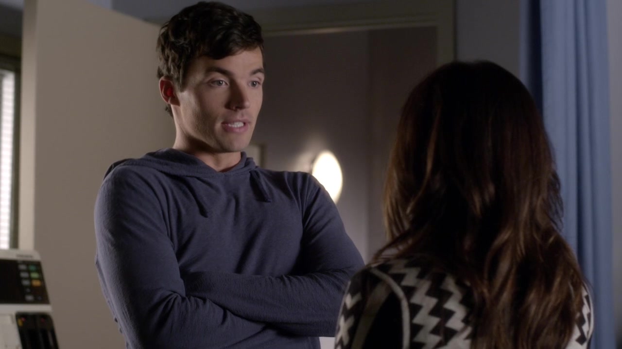 3.21 Out of Sight, Out of Mind - 0595 - Pretty Little Liars Screencaps